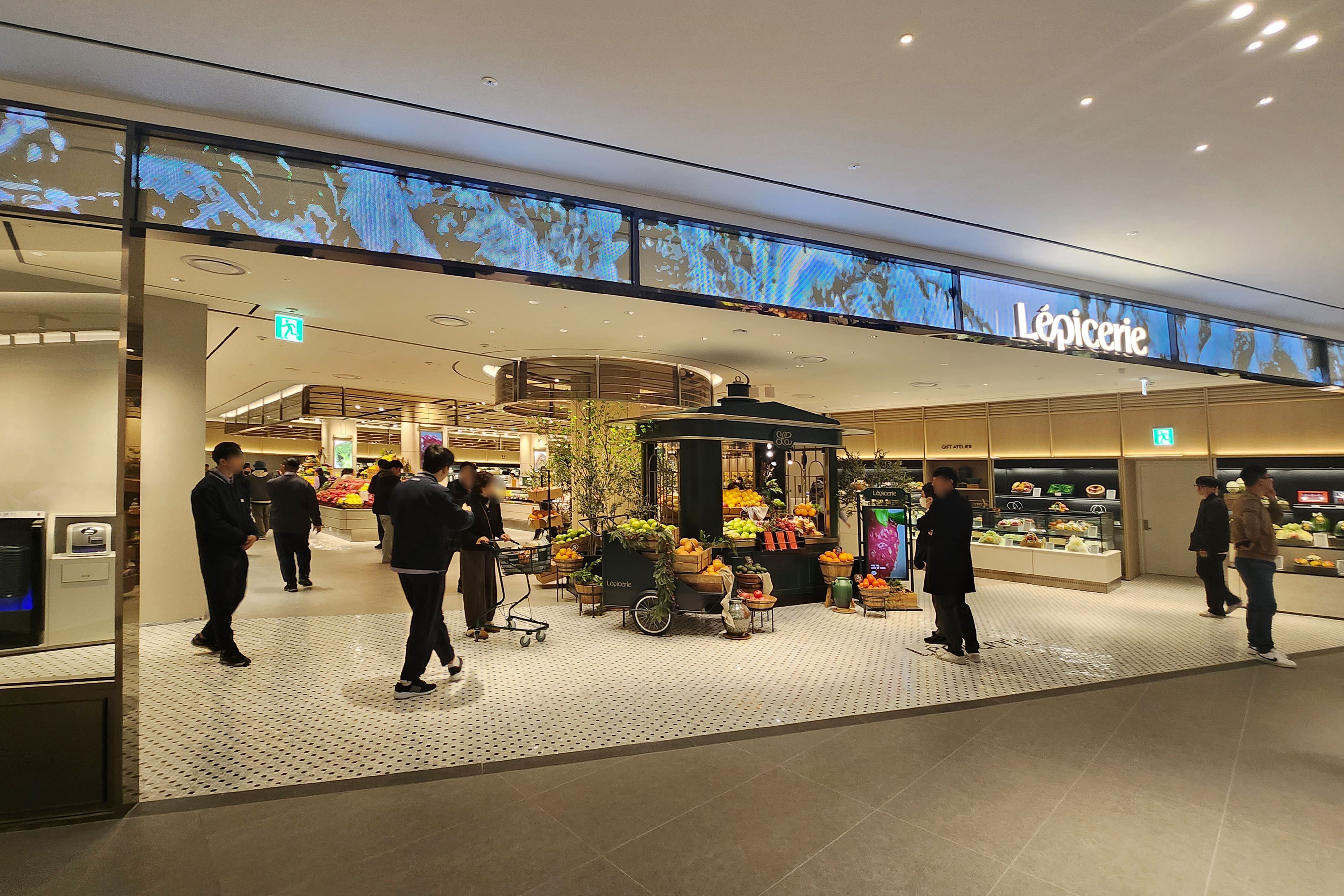 LOTTE DEPARTMENT STORE